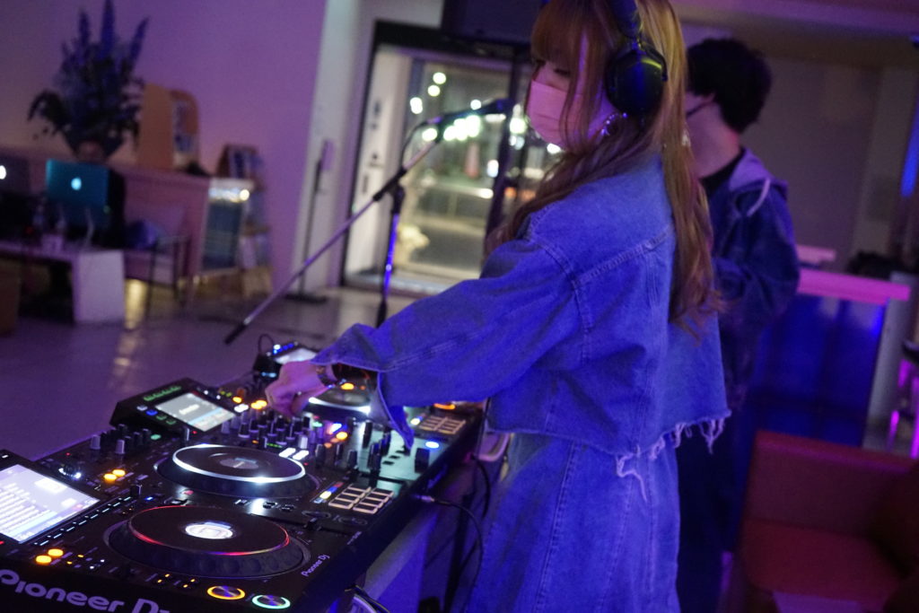 AEMI(アエミ) - 女性DJ派遣!「GROOVE GIRLS」｜日本初女性DJ派遣！